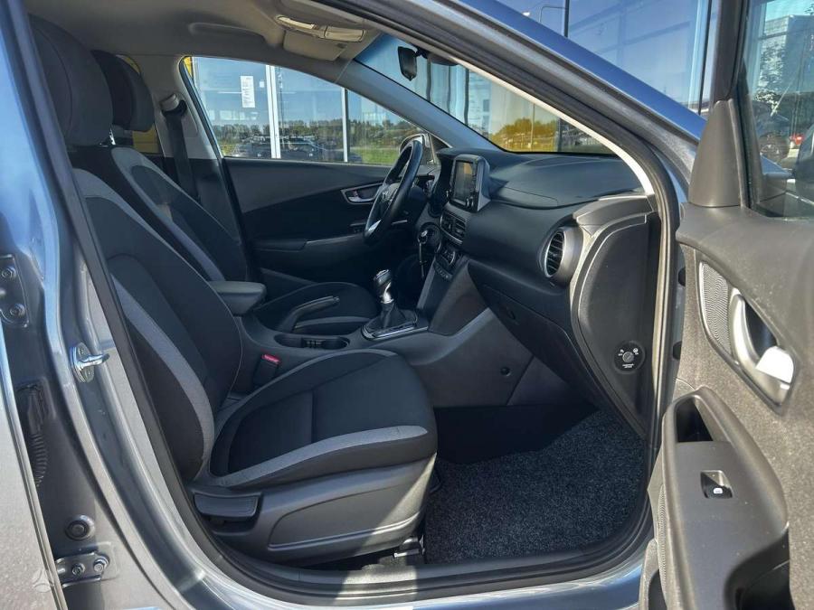 Pelēks Hyundai Kona 2019 Panevēža, ar dzinēja tilpumu 1.00 L un nobraukumu 50 tūkst. km par 9800 €, foto 7 vietnē AUTOMOTO.COM.LV