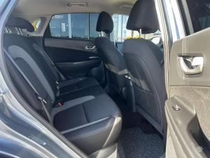 Pelēks Hyundai Kona 2019 Panevēža, ar dzinēja tilpumu 1.00 L un nobraukumu 50 tūkst. km par 9800 €, foto 8 vietnē AUTOMOTO.COM.LV