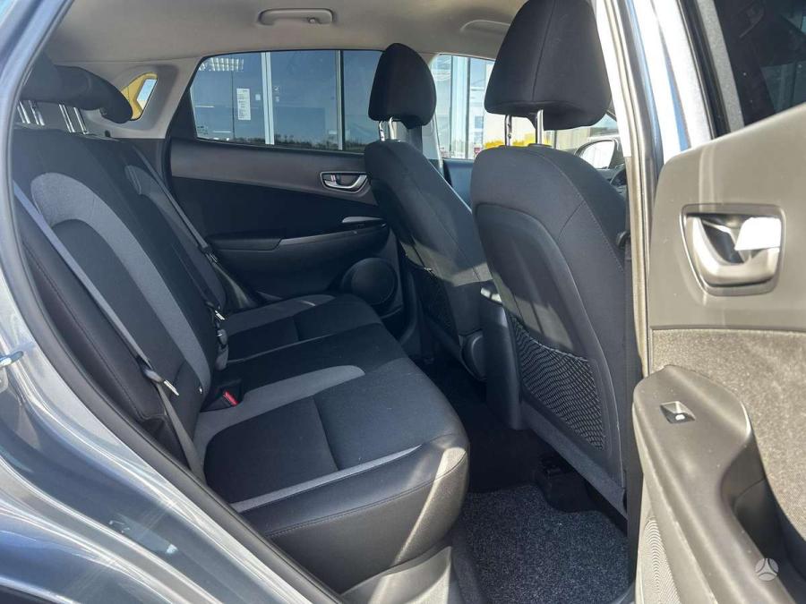 Pelēks Hyundai Kona 2019 Panevēža, ar dzinēja tilpumu 1.00 L un nobraukumu 50 tūkst. km par 9800 €, foto 8 vietnē AUTOMOTO.COM.LV