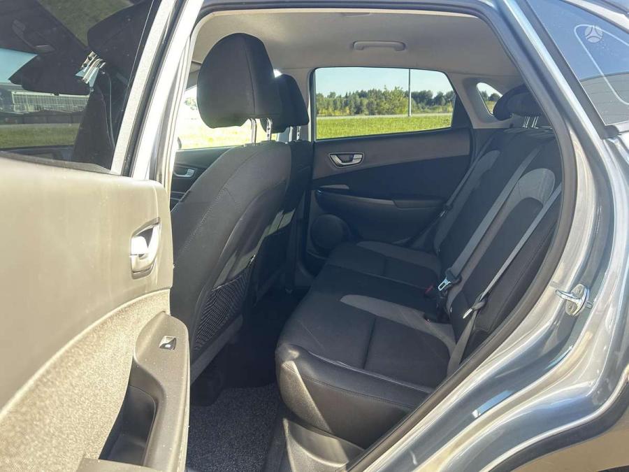 Pelēks Hyundai Kona 2019 Panevēža, ar dzinēja tilpumu 1.00 L un nobraukumu 50 tūkst. km par 9800 €, foto 9 vietnē AUTOMOTO.COM.LV