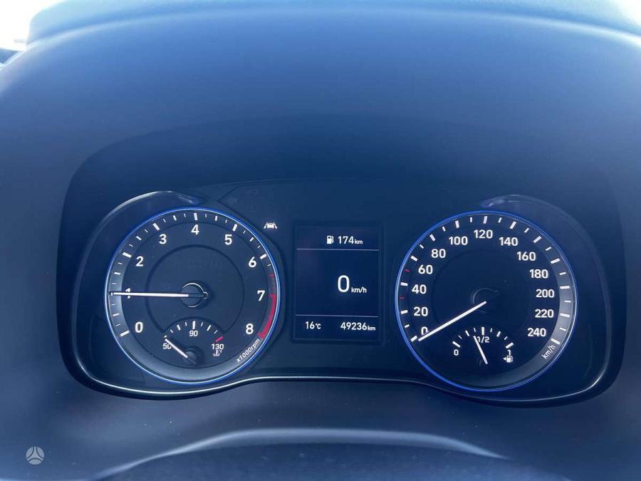 Pelēks Hyundai Kona 2019 Panevēža, ar dzinēja tilpumu 1.00 L un nobraukumu 50 tūkst. km par 9800 €, foto 13 vietnē AUTOMOTO.COM.LV