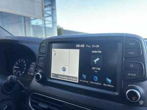 Pelēks Hyundai Kona 2019 Panevēža, ar dzinēja tilpumu 1.00 L un nobraukumu 50 tūkst. km par 9800 €, foto 14 vietnē AUTOMOTO.COM.LV