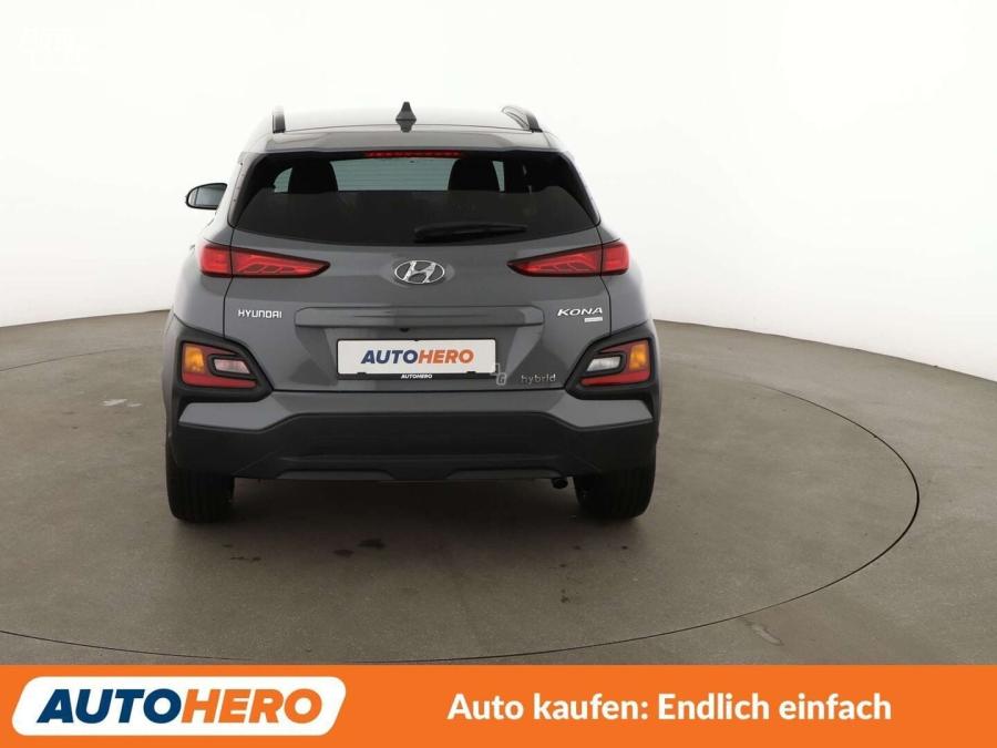 Grey Hyundai Kona 2020 in Kaunas, with an engine capacity of 1.60 L and mileage of 13 thousand km for 22112 €, photo 5 on AUTOMOTO.COM.LV