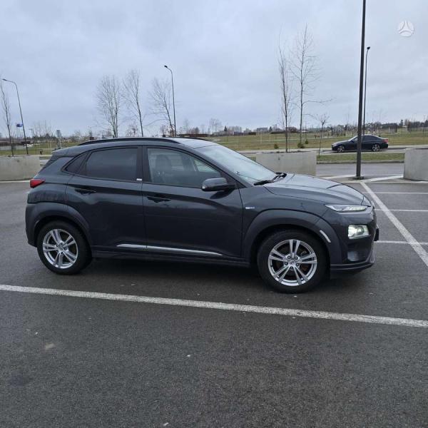 Grey Hyundai Kona 2020 in Ukmerge, with an engine capacity of 0.00 L and mileage of 83 thousand km for 18490 €, photo 5 on AUTOMOTO.COM.LV
