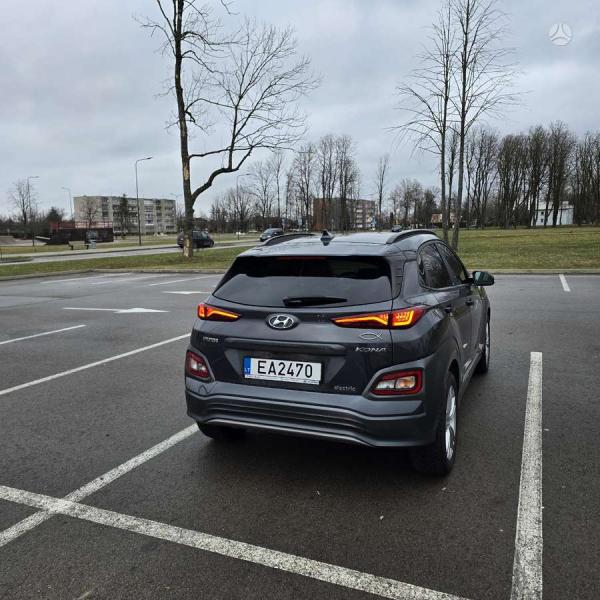Grey Hyundai Kona 2020 in Ukmerge, with an engine capacity of 0.00 L and mileage of 83 thousand km for 18490 €, photo 9 on AUTOMOTO.COM.LV