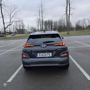 Grey Hyundai Kona 2020 in Ukmerge, with an engine capacity of 0.00 L and mileage of 83 thousand km for 18490 €, photo 10 on AUTOMOTO.COM.LV