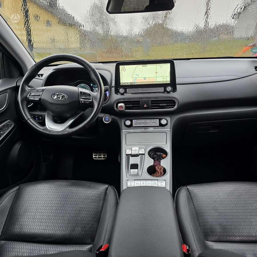 Grey Hyundai Kona 2020 in Ukmerge, with an engine capacity of 0.00 L and mileage of 83 thousand km for 18490 €, photo 13 on AUTOMOTO.COM.LV