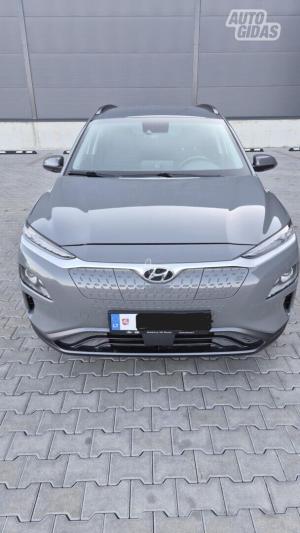 Grey Hyundai Kona 2020 in Siauliai, with an engine capacity of 0.00 L and mileage of 33 thousand km for 14900 €, photo  on AUTOMOTO.COM.LV