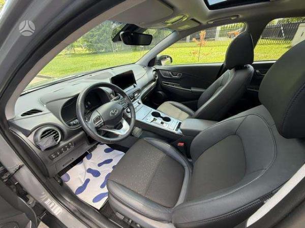 Pelēks Hyundai Kona 2020 Viļņa, ar dzinēja tilpumu 0.00 L un nobraukumu 85 tūkst. km par 19800 €, foto 1 vietnē AUTOMOTO.COM.LV
