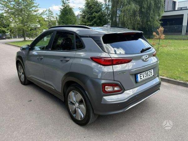 Pelēks Hyundai Kona 2020 Viļņa, ar dzinēja tilpumu 0.00 L un nobraukumu 85 tūkst. km par 19800 €, foto 3 vietnē AUTOMOTO.COM.LV