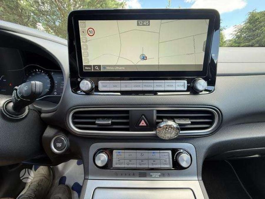 Pelēks Hyundai Kona 2020 Viļņa, ar dzinēja tilpumu 0.00 L un nobraukumu 85 tūkst. km par 19800 €, foto 22 vietnē AUTOMOTO.COM.LV