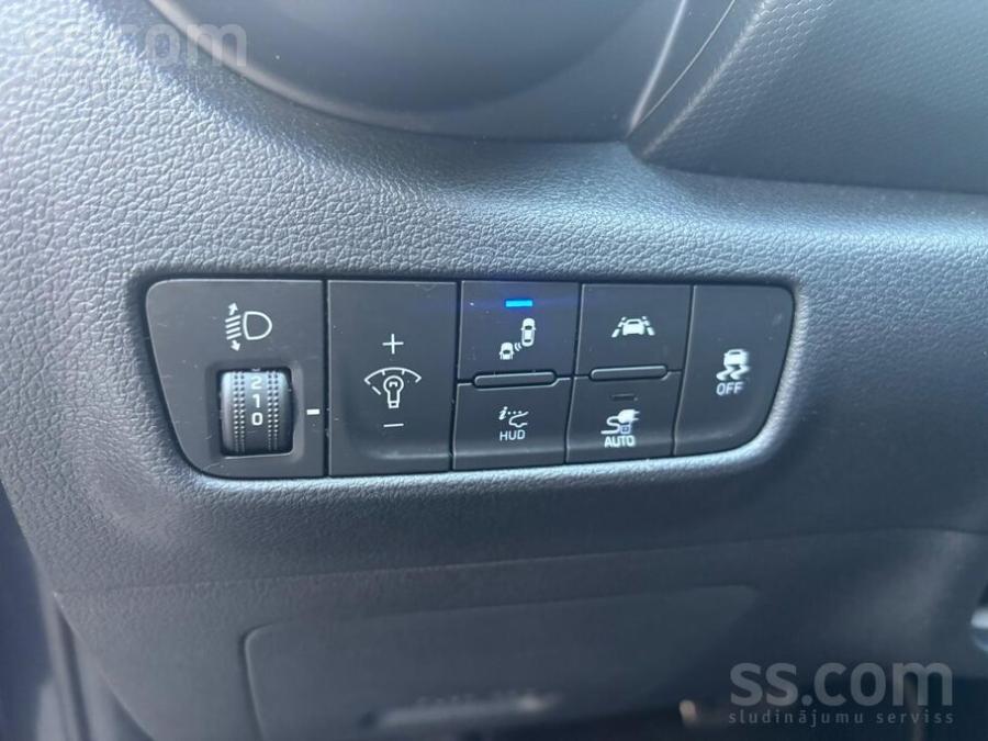 Pelēks Hyundai Kona 2020 Jūrmala, ar dzinēja tilpumu 1.60 L un nobraukumu 82 tūkst. km par 22200 €, foto 14 vietnē AUTOMOTO.COM.LV