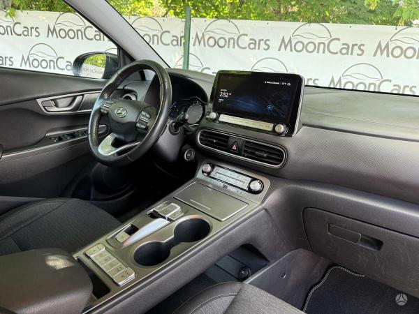 Grey Hyundai Kona 2020 in Vilnius, with an engine capacity of 0.00 L and mileage of 73 thousand km for 15300 €, photo 10 on AUTOMOTO.COM.LV