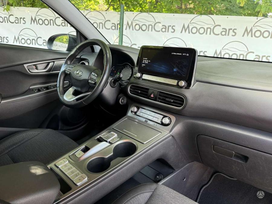 Grey Hyundai Kona 2020 in Vilnius, with an engine capacity of 0.00 L and mileage of 73 thousand km for 15300 €, photo 11 on AUTOMOTO.COM.LV
