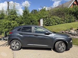 Pelēks Hyundai Kona 2020 Viļņa, ar dzinēja tilpumu 0.00 L un nobraukumu 191 tūkst. km par 13000 €, foto 3 vietnē AUTOMOTO.COM.LV