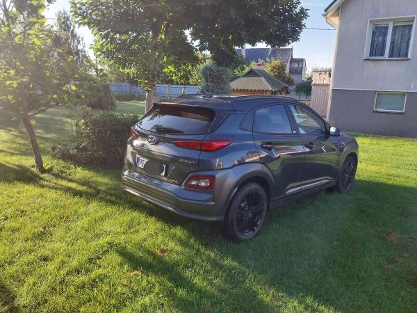 Grey Hyundai Kona 2020 in Kaunas, with an engine capacity of 0.00 L and mileage of 70 thousand km for 15000 €, photo 5 on AUTOMOTO.COM.LV