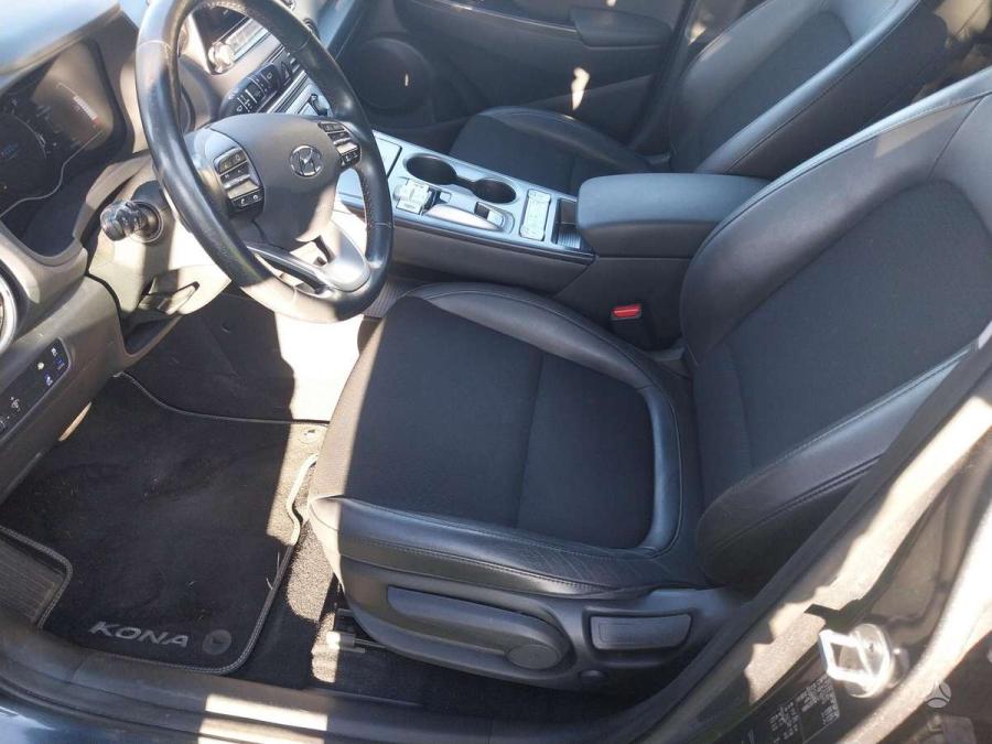 Pelēks Hyundai Kona 2020 Kauņa, ar dzinēja tilpumu 0.00 L un nobraukumu 70 tūkst. km par 15000 €, foto 23 vietnē AUTOMOTO.COM.LV