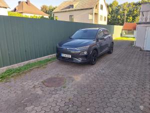 Pelēks Hyundai Kona 2020 Kauņa, ar dzinēja tilpumu 0.00 L un nobraukumu 70 tūkst. km par 15000 €, foto 24 vietnē AUTOMOTO.COM.LV