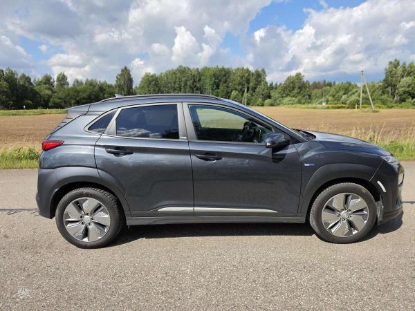 Grey Hyundai Kona 2020 in Vilnius, with an engine capacity of 0.00 L and mileage of 74 thousand km for 14300 €, photo 4 on AUTOMOTO.COM.LV