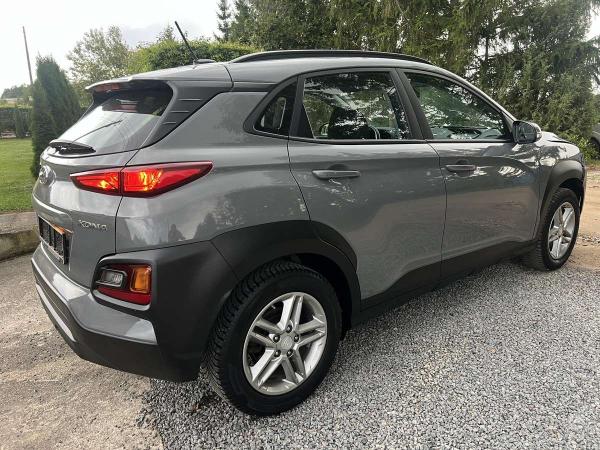 Hyundai Kona 2020 Kauņa vietnē Pelēks Hyundai Kona 2020 Kauņa, ar dzinēja tilpumu 1.00 L un nobraukumu 82 tūkst. km par 6750 €, foto 6 vietnē AUTOMOTO.COM.LV