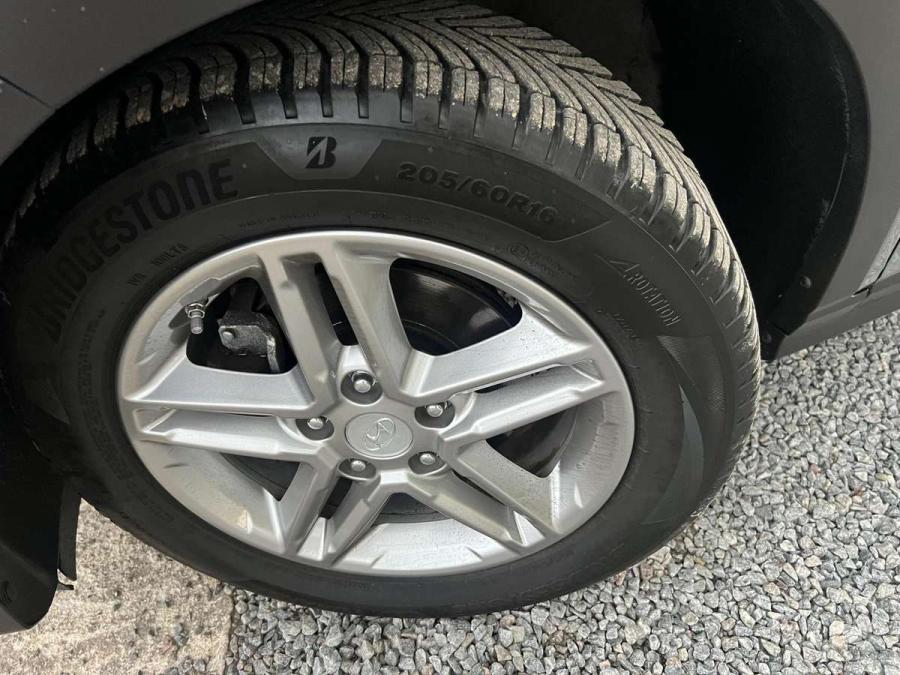 Pelēks Hyundai Kona 2020 Kauņa, ar dzinēja tilpumu 1.00 L un nobraukumu 82 tūkst. km par 6750 €, foto 16 vietnē AUTOMOTO.COM.LV