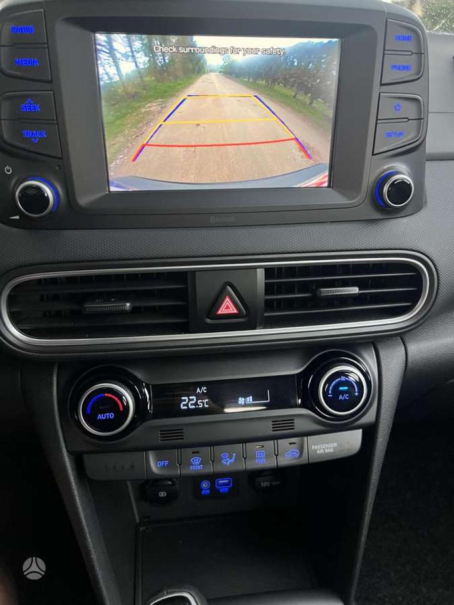 Pelēks Hyundai Kona 2020 Kauņa, ar dzinēja tilpumu 1.00 L un nobraukumu 82 tūkst. km par 6750 €, foto 24 vietnē AUTOMOTO.COM.LV