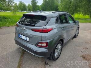 Grey Hyundai Kona 2020 in Riga, with an engine capacity of 0.00 L and mileage of 60 thousand km for 17300 €, photo 4 on AUTOMOTO.COM.LV