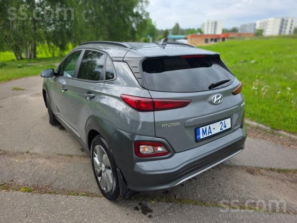 Pelēks Hyundai Kona 2020 Rīga, ar dzinēja tilpumu 0.00 L un nobraukumu 60 tūkst. km par 17300 €, foto 5 vietnē AUTOMOTO.COM.LV