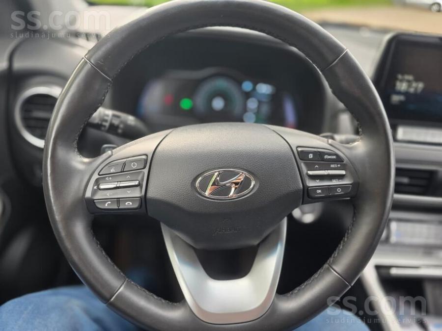 Grey Hyundai Kona 2020 in Riga, with an engine capacity of 0.00 L and mileage of 60 thousand km for 17300 €, photo 7 on AUTOMOTO.COM.LV