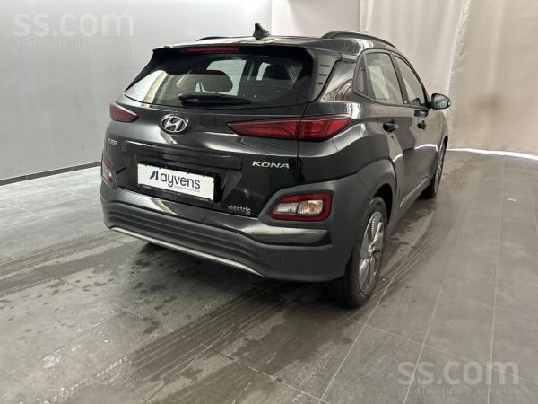 Pelēks Hyundai Kona 2020 Rīga, ar dzinēja tilpumu 0.00 L un nobraukumu 134 tūkst. km par 18990 €, foto 4 vietnē AUTOMOTO.COM.LV