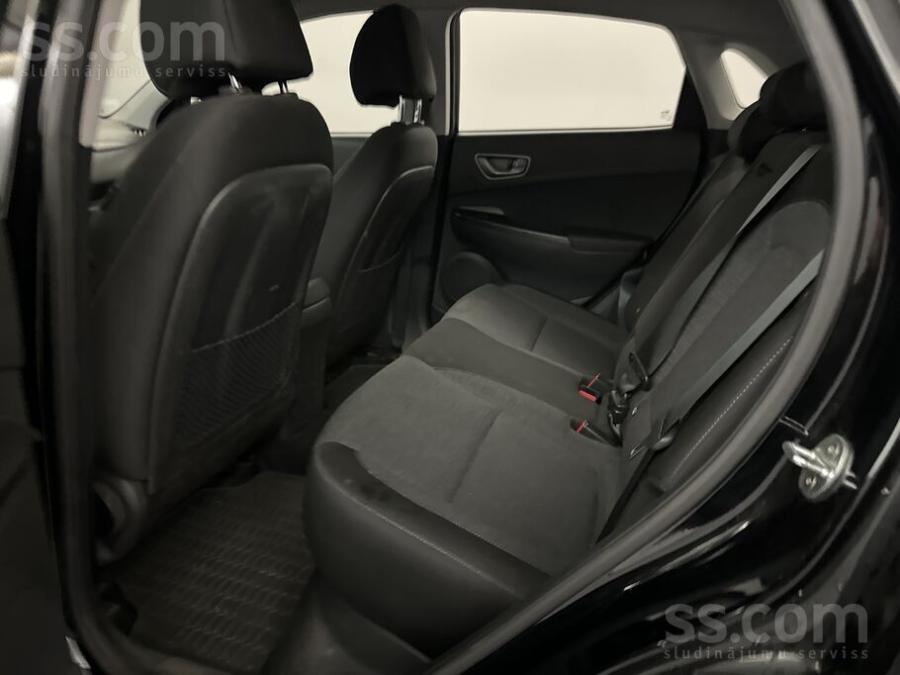 Grey Hyundai Kona 2020 in Riga, with an engine capacity of 0.00 L and mileage of 134 thousand km for 18990 €, photo 8 on AUTOMOTO.COM.LV