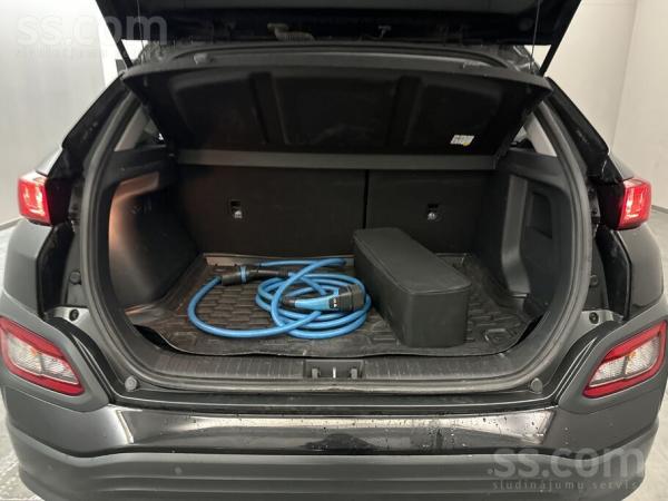Pelēks Hyundai Kona 2020 Rīga, ar dzinēja tilpumu 0.00 L un nobraukumu 134 tūkst. km par 18990 €, foto 11 vietnē AUTOMOTO.COM.LV