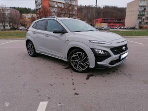 Pelēks Hyundai Kona 2021 Kauņa, ar dzinēja tilpumu 1.60 L un nobraukumu 27 tūkst. km par 23900 €, foto 2 vietnē AUTOMOTO.COM.LV