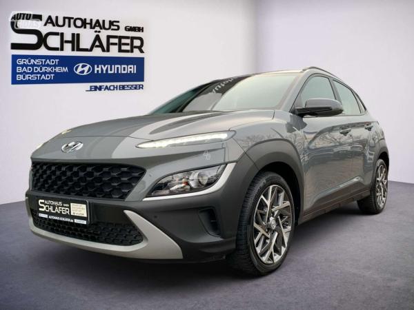Grey Hyundai Kona 2021 in Kaunas, with an engine capacity of 1.60 L and mileage of 51 thousand km for 22379 €, photo 1 on AUTOMOTO.COM.LV