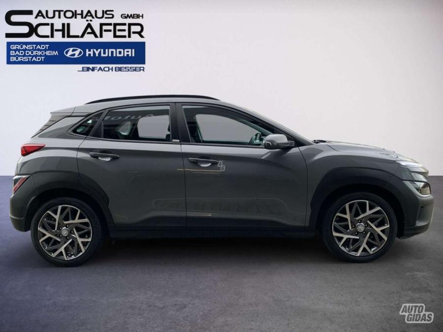 Grey Hyundai Kona 2021 in Kaunas, with an engine capacity of 1.60 L and mileage of 51 thousand km for 22379 €, photo 3 on AUTOMOTO.COM.LV