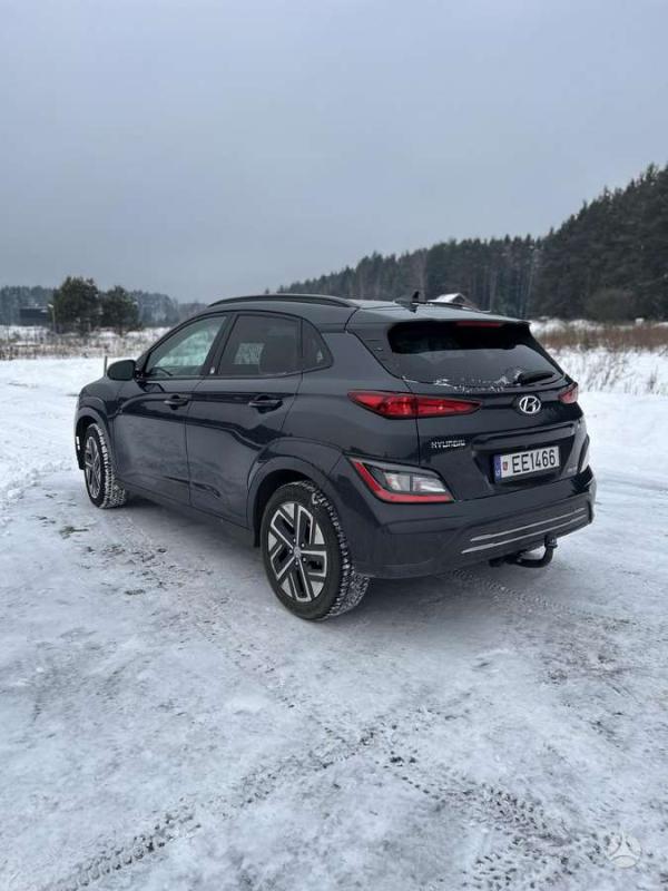 Pelēks Hyundai Kona 2021 Viļņa, ar dzinēja tilpumu 0.00 L un nobraukumu 17 tūkst. km par 17700 €, foto 3 vietnē AUTOMOTO.COM.LV