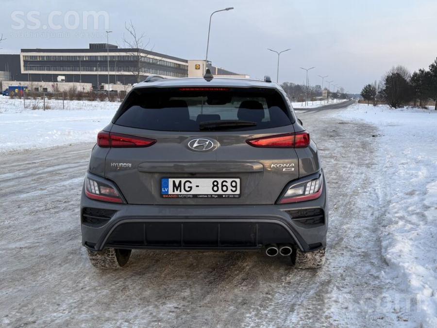 Grey Hyundai Kona 2021 in Riga, with an engine capacity of 1.60 L and mileage of 55 thousand km for 19800 €, photo 6 on AUTOMOTO.COM.LV