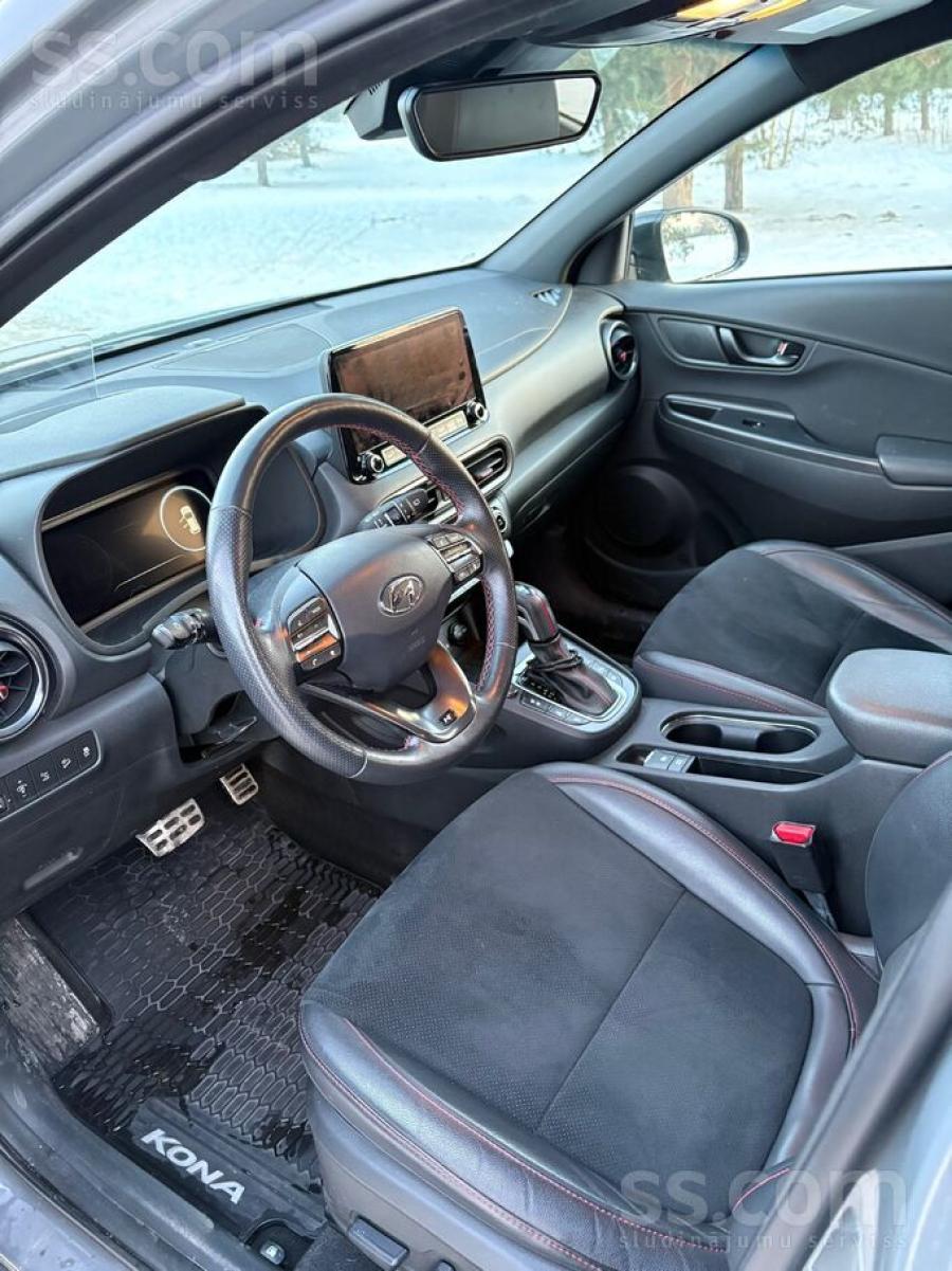 Grey Hyundai Kona 2021 in Riga, with an engine capacity of 1.60 L and mileage of 55 thousand km for 19800 €, photo 10 on AUTOMOTO.COM.LV