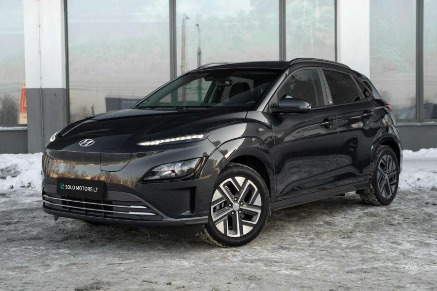 Grey Hyundai Kona 2021 in Vilnius, with an engine capacity of 0.00 L and mileage of 17 thousand km for 16950 €, photo 1 on AUTOMOTO.COM.LV