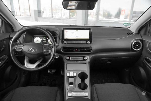 Grey Hyundai Kona 2021 in Vilnius, with an engine capacity of 0.00 L and mileage of 17 thousand km for 16950 €, photo 9 on AUTOMOTO.COM.LV