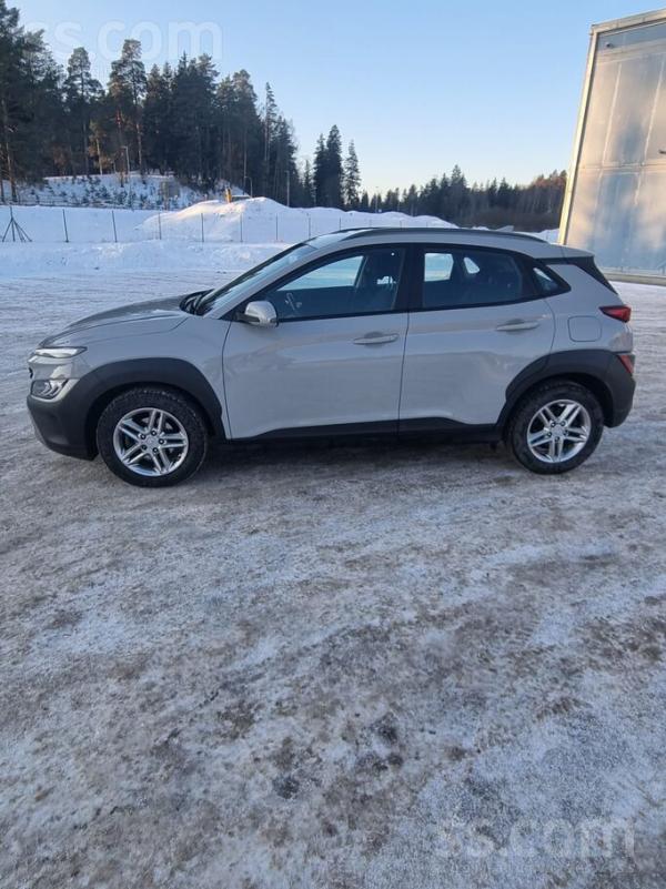 Pelēks Hyundai Kona 2021 Ogre, ar dzinēja tilpumu 1.00 L un nobraukumu 57 tūkst. km par 14300 €, foto 2 vietnē AUTOMOTO.COM.LV