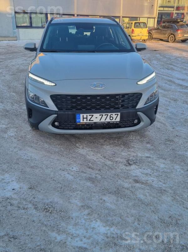Pelēks Hyundai Kona 2021 Ogre, ar dzinēja tilpumu 1.00 L un nobraukumu 57 tūkst. km par 14300 €, foto 4 vietnē AUTOMOTO.COM.LV