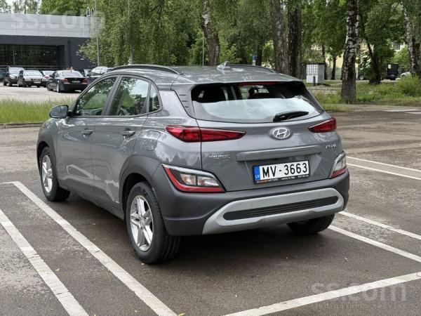 Pelēks Hyundai Kona 2021 Rīga, ar dzinēja tilpumu 1.00 L un nobraukumu 76 tūkst. km par 14300 €, foto 4 vietnē AUTOMOTO.COM.LV