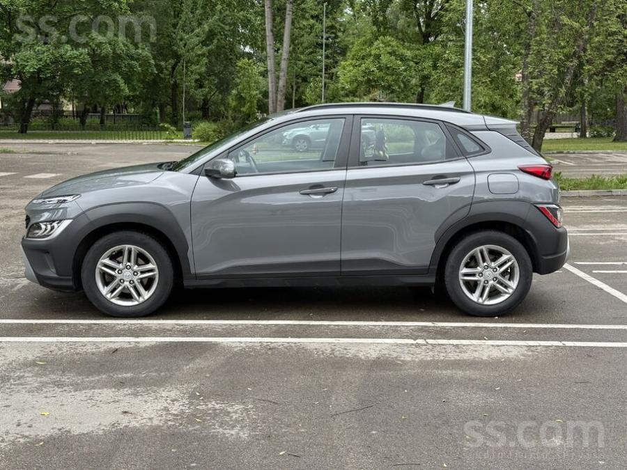 Pelēks Hyundai Kona 2021 Rīga, ar dzinēja tilpumu 1.00 L un nobraukumu 76 tūkst. km par 14300 €, foto 6 vietnē AUTOMOTO.COM.LV