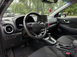 Pelēks Hyundai Kona 2021 Rīga, ar dzinēja tilpumu 1.00 L un nobraukumu 76 tūkst. km par 14300 €, foto 17 vietnē AUTOMOTO.COM.LV