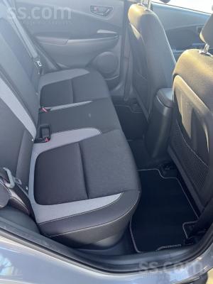 Pelēks Hyundai Kona 2021 Rīga, ar dzinēja tilpumu 1.60 L un nobraukumu 73 tūkst. km par 14500 €, foto 17 vietnē AUTOMOTO.COM.LV