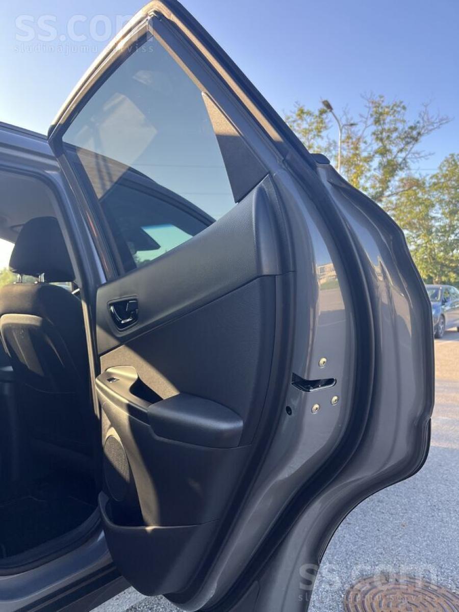 Pelēks Hyundai Kona 2021 Rīga, ar dzinēja tilpumu 1.60 L un nobraukumu 73 tūkst. km par 14500 €, foto 20 vietnē AUTOMOTO.COM.LV