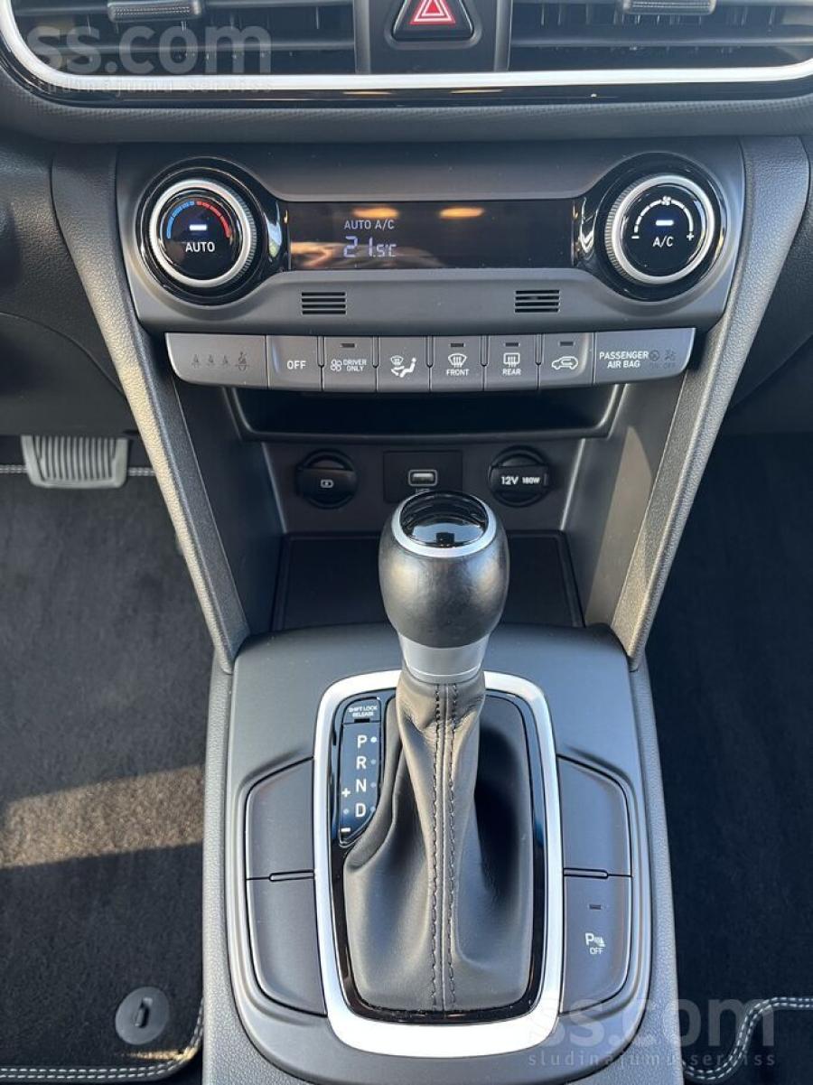 Pelēks Hyundai Kona 2021 Rīga, ar dzinēja tilpumu 1.60 L un nobraukumu 73 tūkst. km par 14500 €, foto 21 vietnē AUTOMOTO.COM.LV