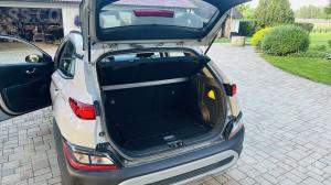 Grey Hyundai Kona 2021 in Riga, with an engine capacity of 1.00 L and mileage of 57 thousand km for 14550 €, photo 17 on AUTOMOTO.COM.LV