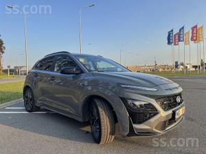 Pelēks Hyundai Kona 2021 Rīga, ar dzinēja tilpumu 1.60 L un nobraukumu 55 tūkst. km par 17500 €, foto 3 vietnē AUTOMOTO.COM.LV